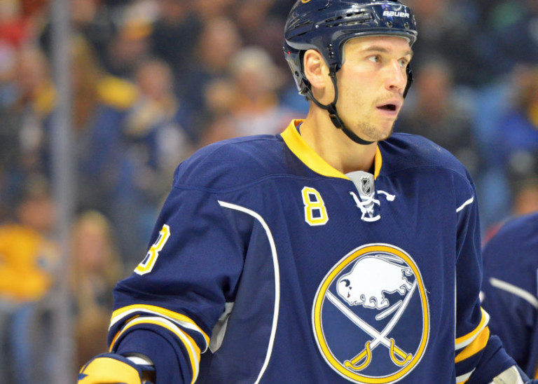 Sabres’ Cody McCormick wants to play again - Buffalo Hockey Beat