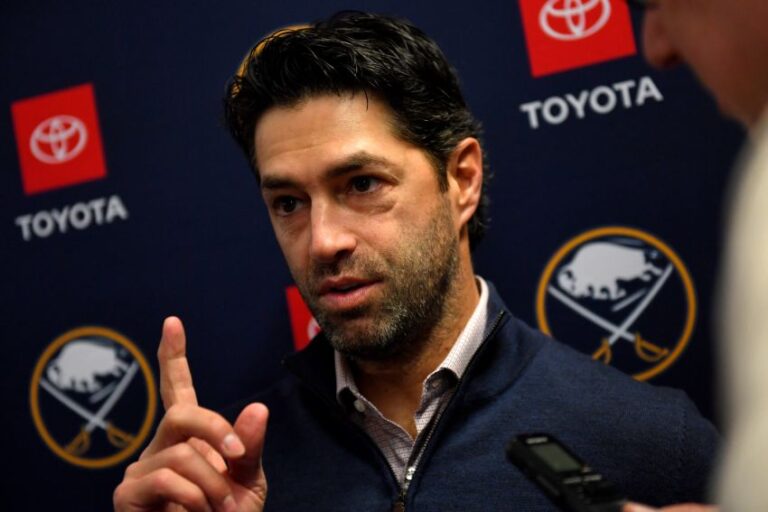 Amerks name popular ex-Sabres captain Michael Peca assistant coach ...
