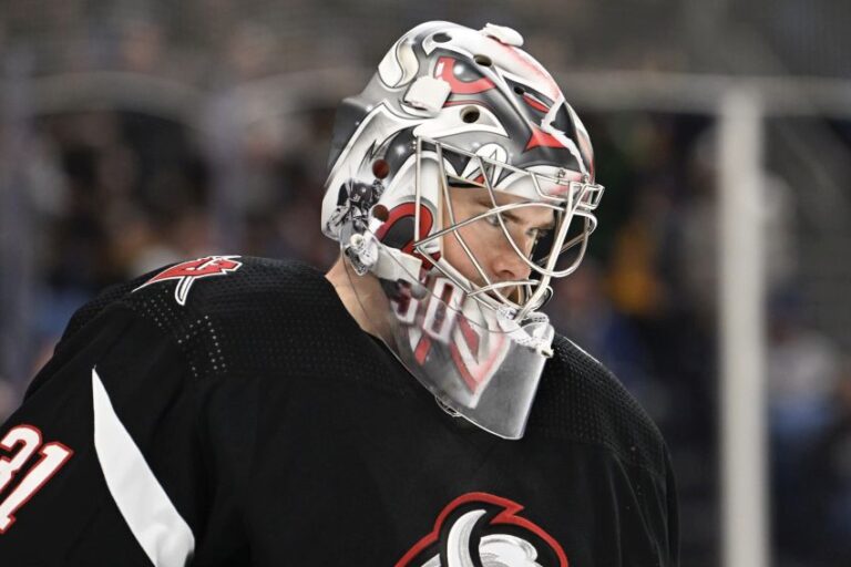 Sabres goalie Eric Comrie in midst of unusual winning streak - Buffalo ...